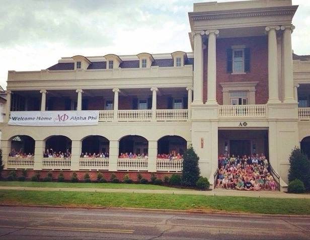 UA Cribs: Alpha Phi