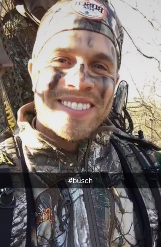 11 Reasons Dustin Lynch Is Simply Irresistible