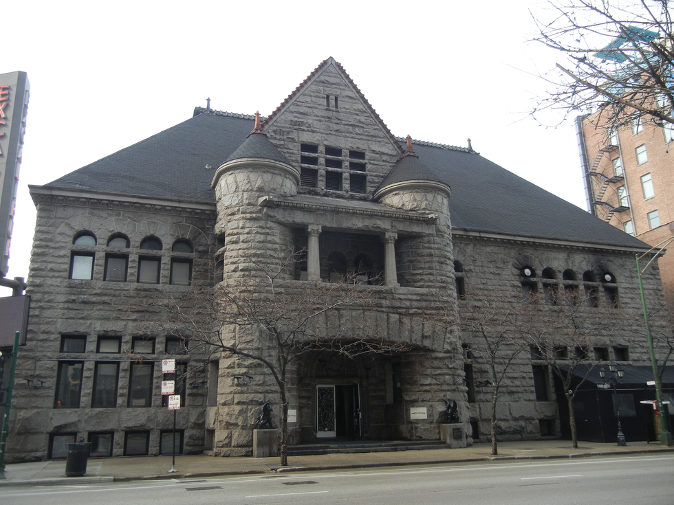 10 Chicago Spooky Spots Only The Bravest Ghosts Will Explore