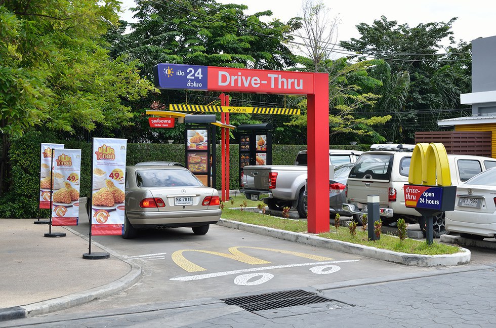10 Things Every Drive-Thru Cashier Wants You To Know