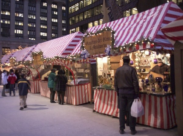 5 Must-Do Christmas Activities in Chicago