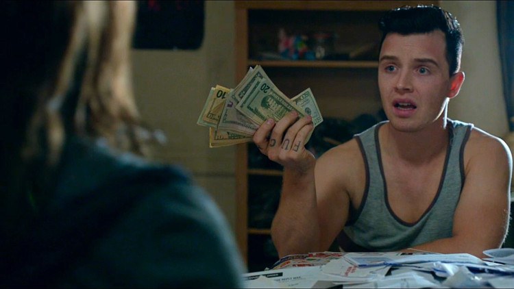 4 Reasons Mickey Milkovich Is The King Of "Shameless"