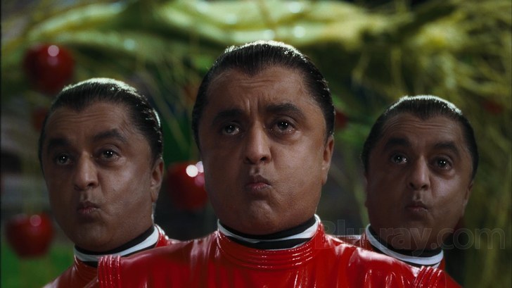 Old vs. New: Willy Wonka & The Chocolate Factory vs. Charlie & The ...