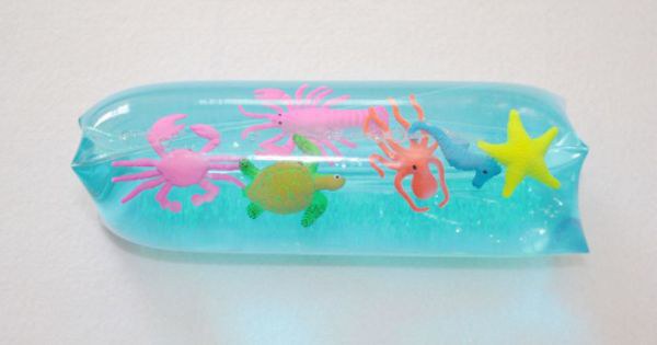 11 Weird Toys Millennials Had As Kids