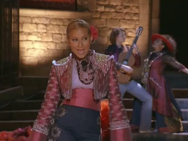 3 Disney Channel Fashion Looks Every Girl In The Early 2000s Wanted To Rock