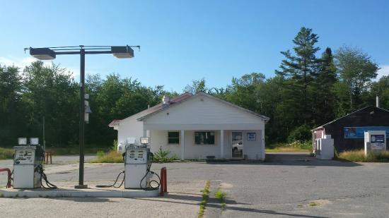 25 Signs You Grew Up In Carthage, Maine