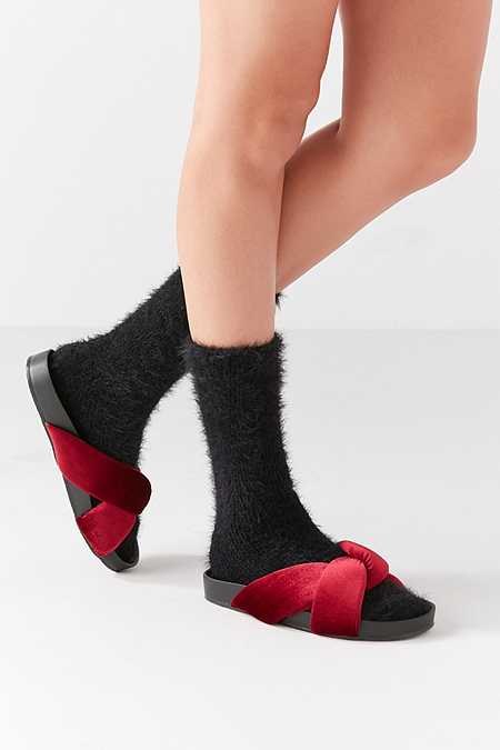 10 Fuzzy Socks For Feet That Have Been Good This Year