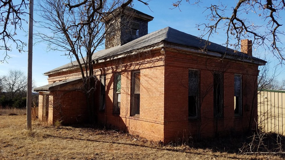 9 Hauntingly Beautiful Oklahoma Towns You Need To Visit This Spring Break