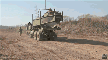The awesome way the Army gets 70-ton tanks across rivers - We Are The ...