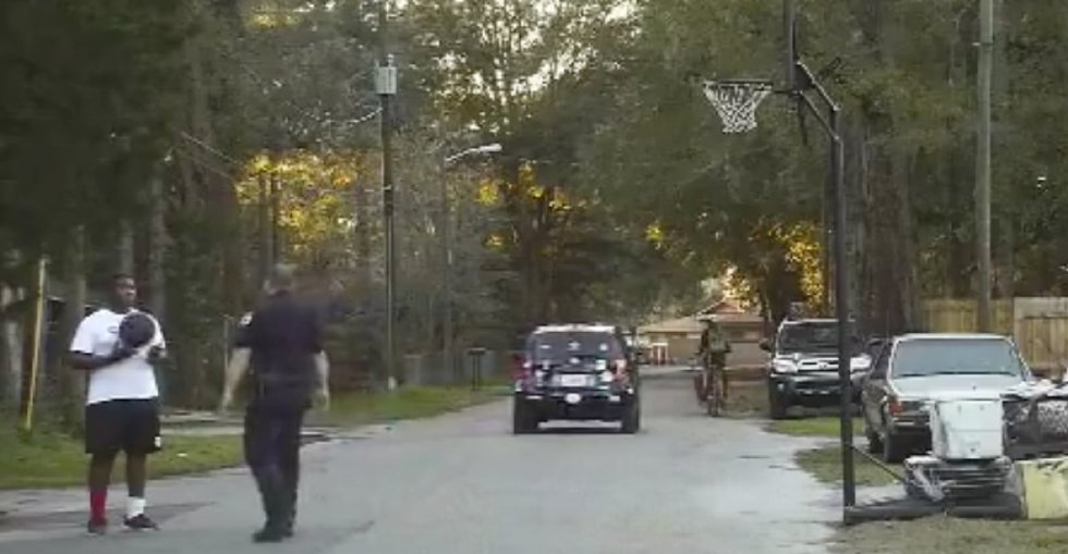 Slam dunk: Cop responds to kids 'disturbing the peace' by joining their ...