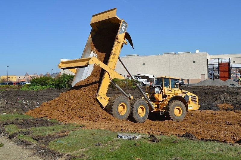 Farm sludge contaminates soil with drugs, other chemicals - EHN
