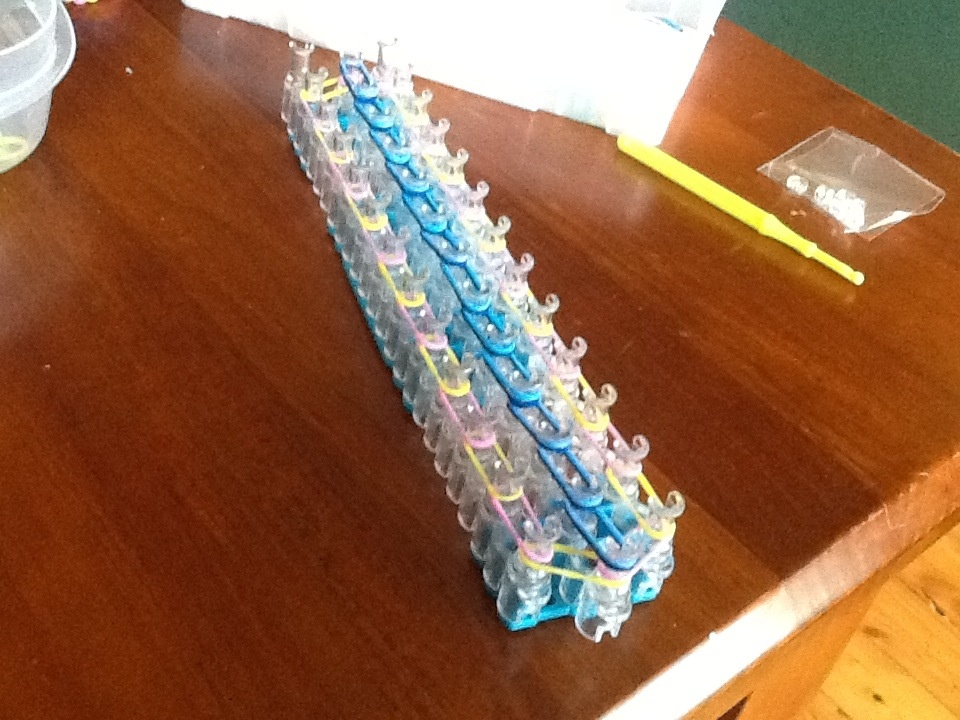 Raindrop Rainbow Loom