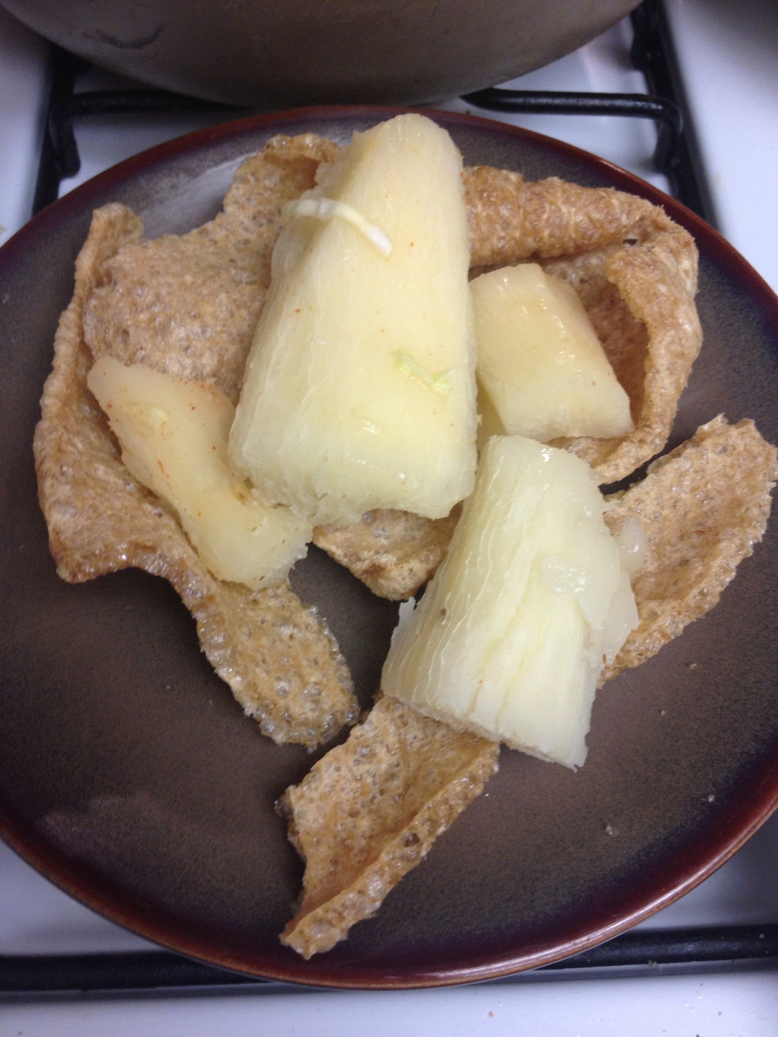 Vigoron Recipe Traditional Chicharron Dish With Cassava And Tomato