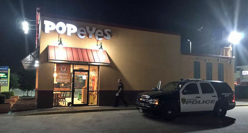 Armed mob attacks Houston Popeyes -- after being told they were out of ...