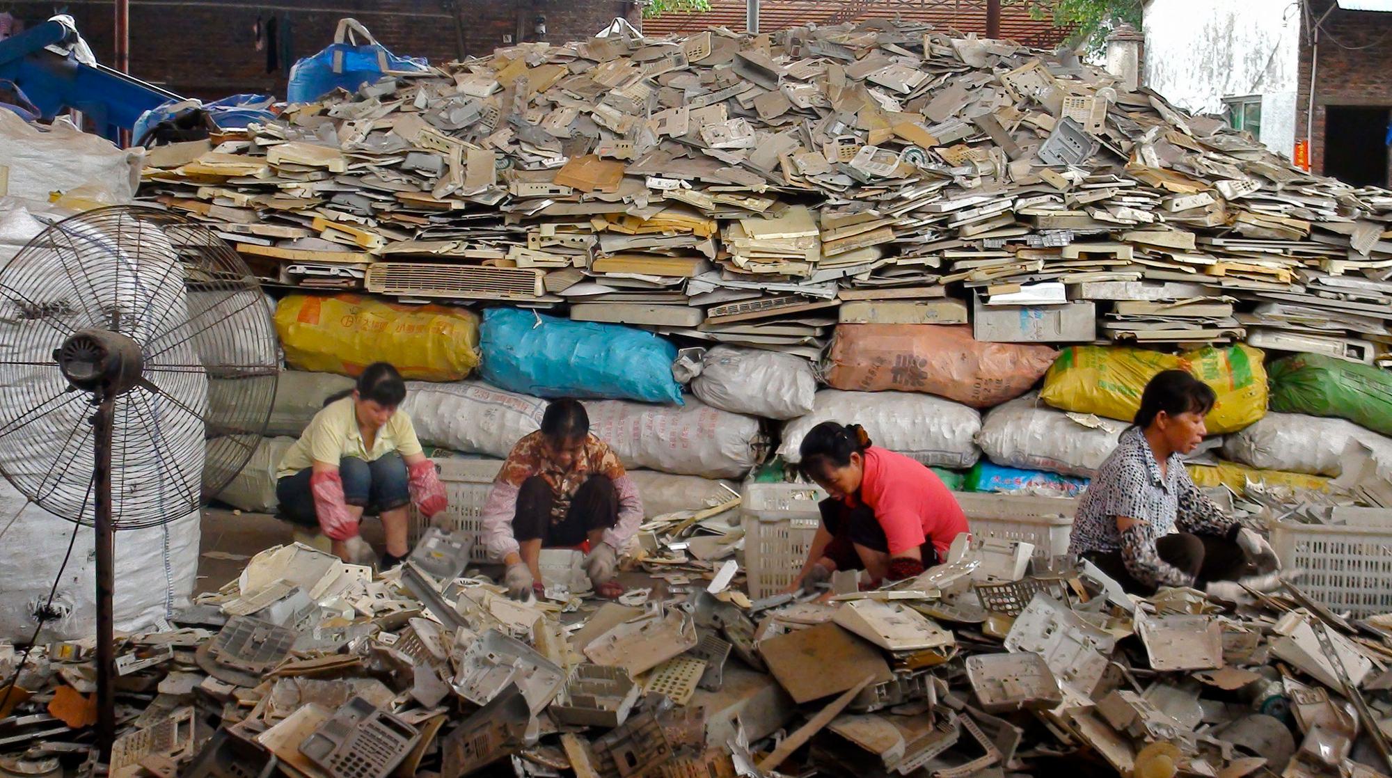Electronic waste from just this year will outweigh the Great Wall of ...