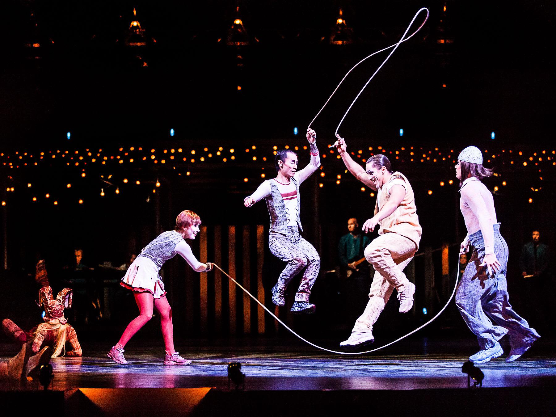 Cirque Du Soleil Quidam Stage