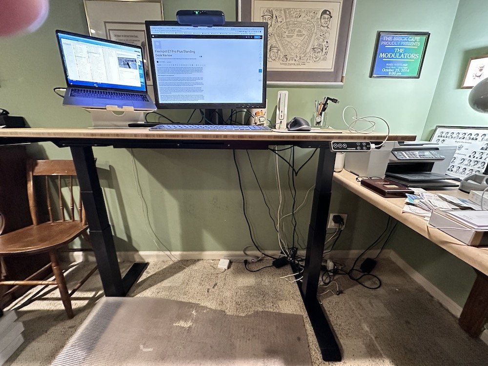 Review: Flexispot E7 Pro Plus Standing Desk with Bamboo Top - Gearbrain