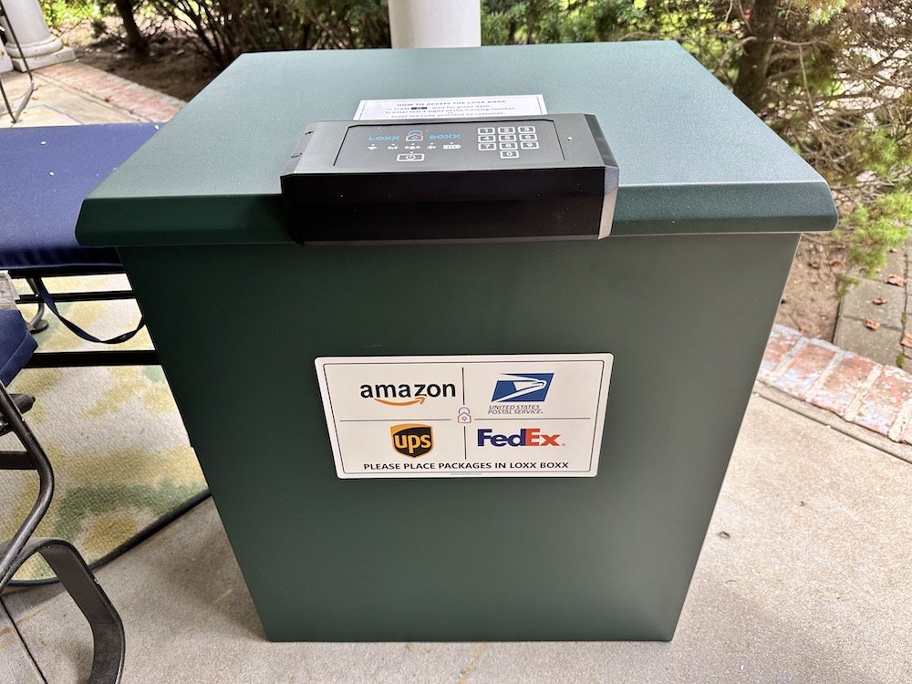 Loxx Boxx Review: A smart package delivery box - Gearbrain