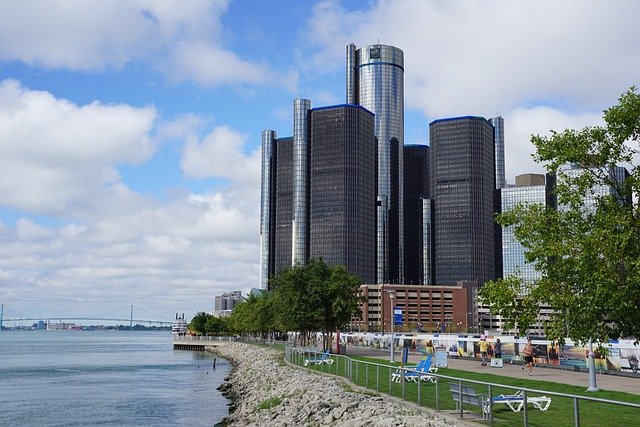 Detroit River's oil pollution history: a tale of environmental recovery ...