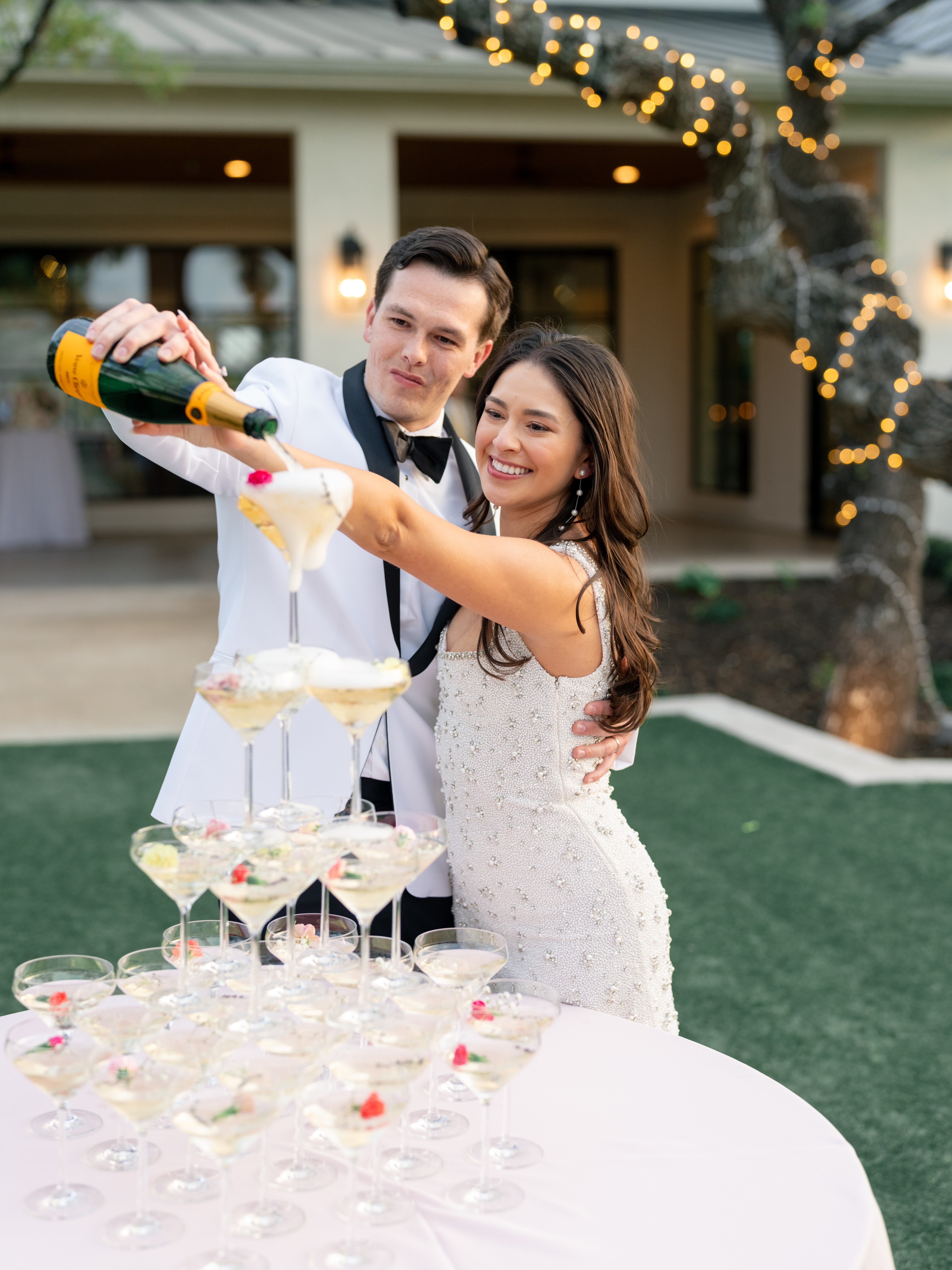 Rebecca neumann wedding dress | Beachweddingtips.com