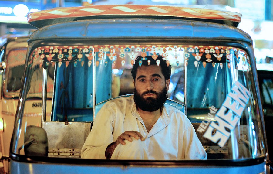 Karachi workers battle rising heat with little relief or support - EHN