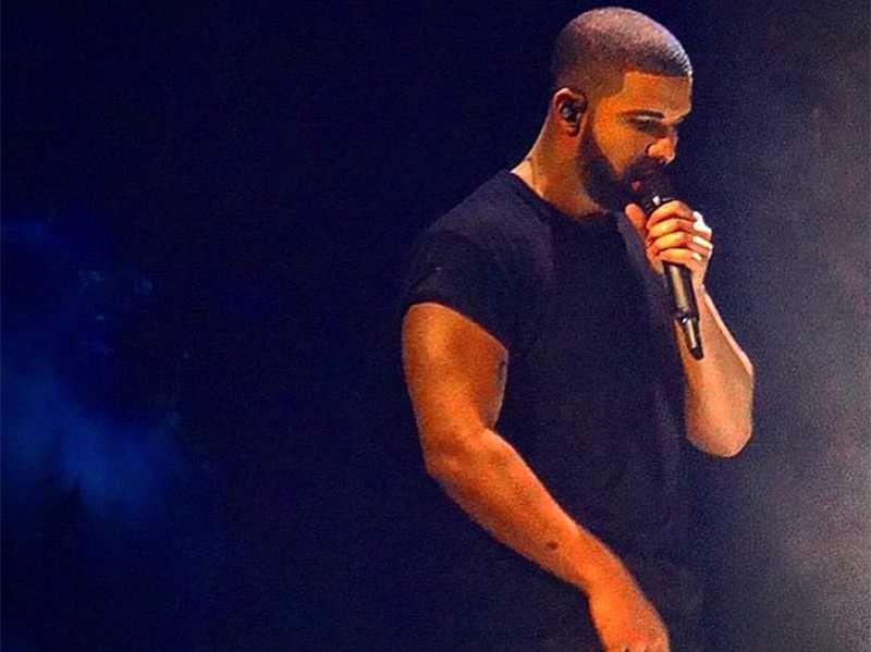 Drake’s Beard And Rock Hard Abs Are Breaking The Internet—Making Y’All ...